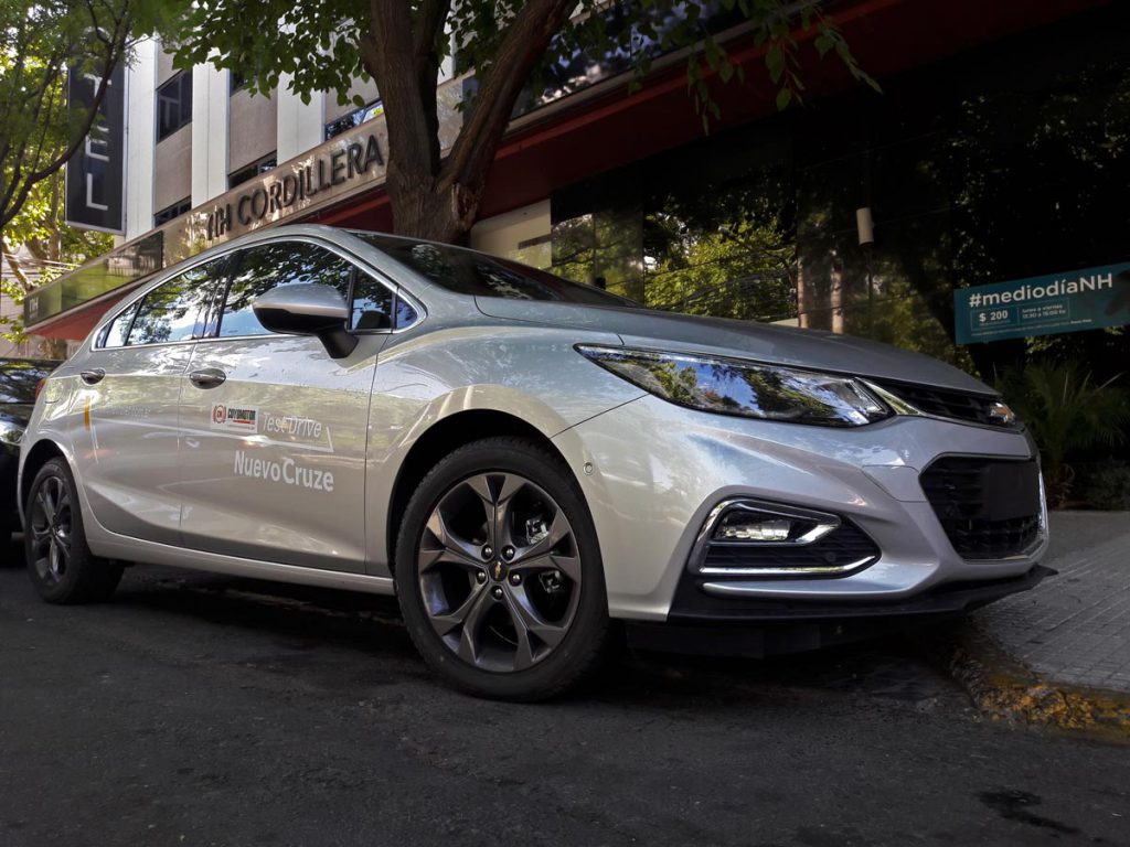 Testeamos el nuevo Chevrolet Cruze hatch y le pusimos esta nota