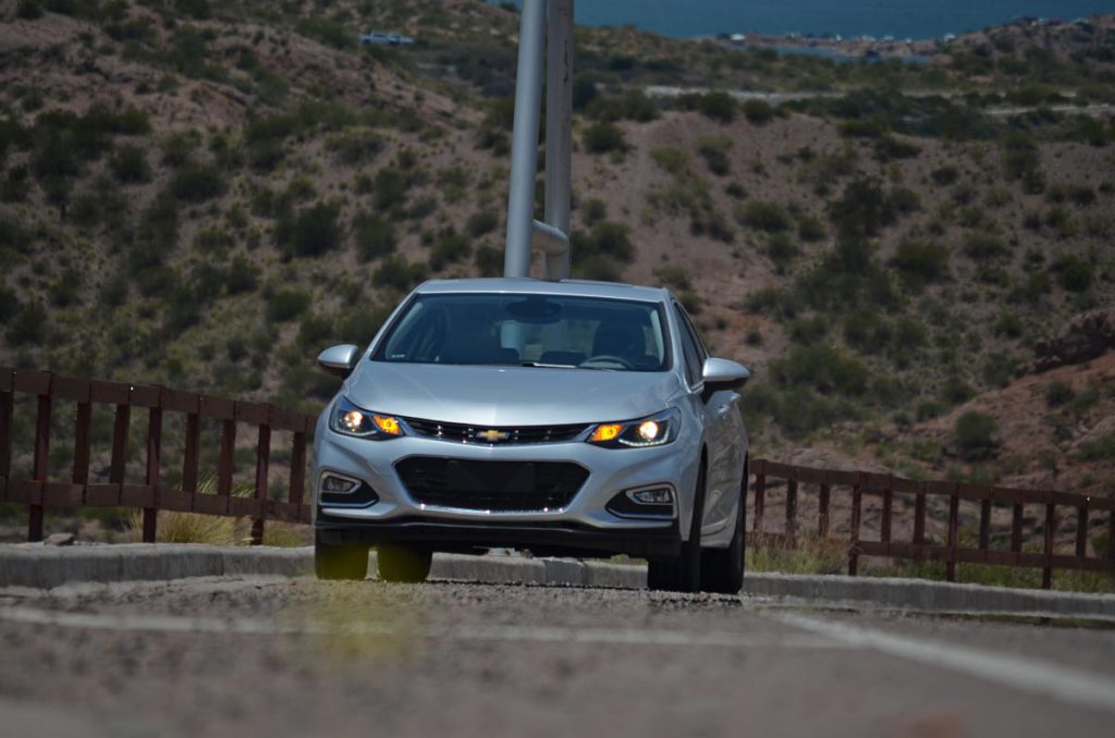 Testeamos el nuevo Chevrolet Cruze hatch y le pusimos esta nota