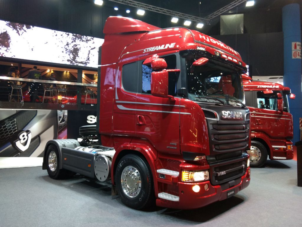Scania presentó tres de sus imponentes modelos Streamline