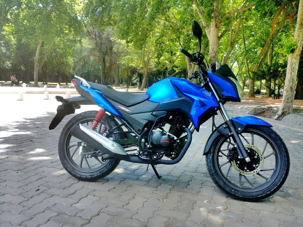 Así probamos la nueva Honda Twister 125 en Mendoza