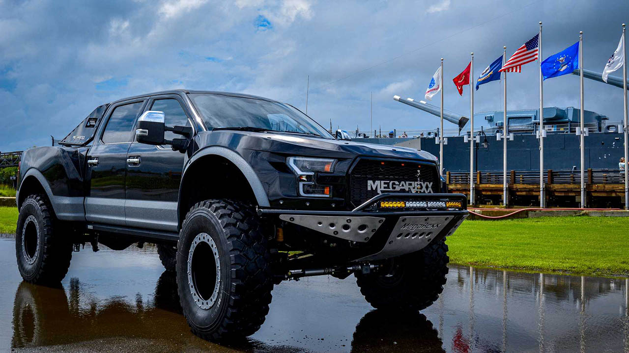 Camionetas modificadas: ¿Es una Ford Raptor? no, es una MegaRaptor