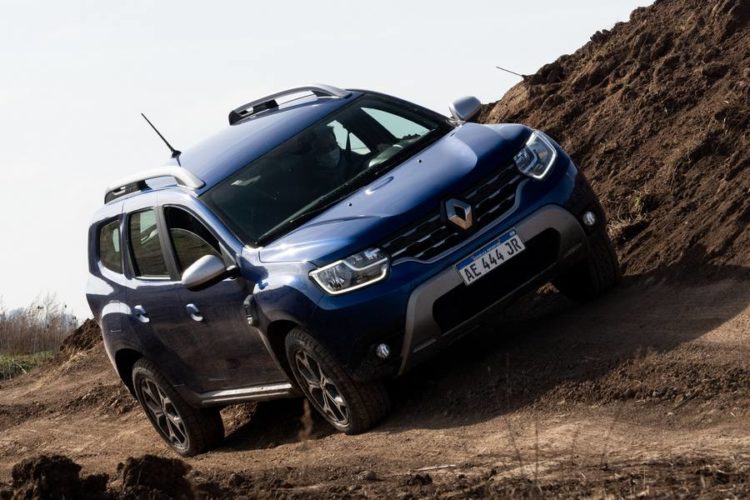 Nueva Renault Duster: doble test a la espera de Oroch