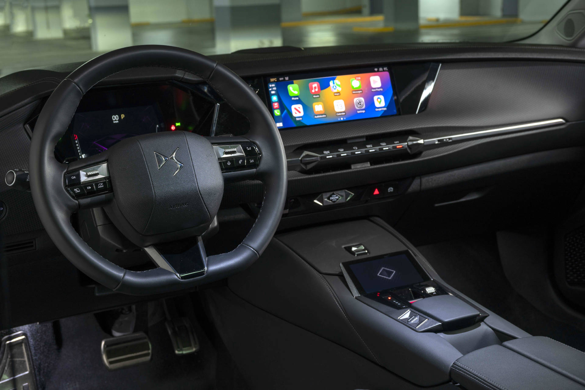 El nuevo DS 4 se presenta con detalles de lujo y estos precios