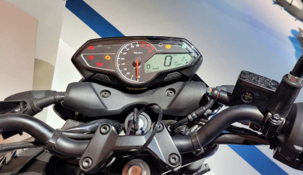 Bajaj N250: principales características y precios de la nueva deportiva