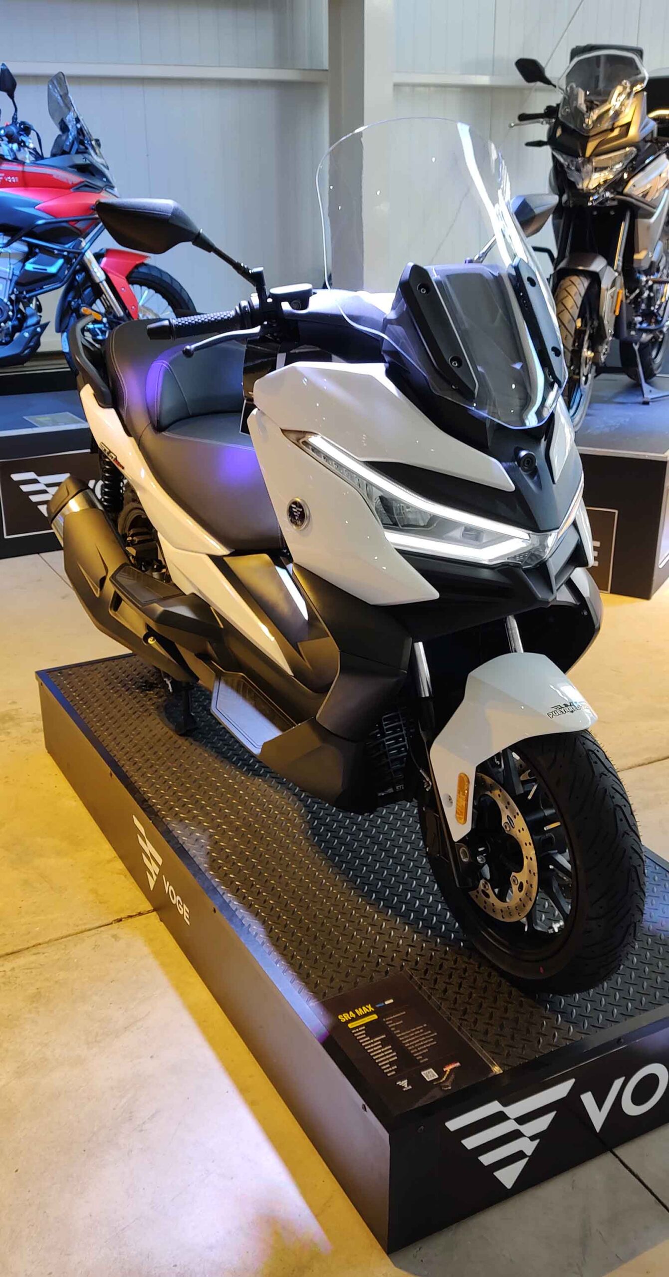 Voge presentó en Mendoza los modelos: 300 Rally, 500 AC y SR4 Max