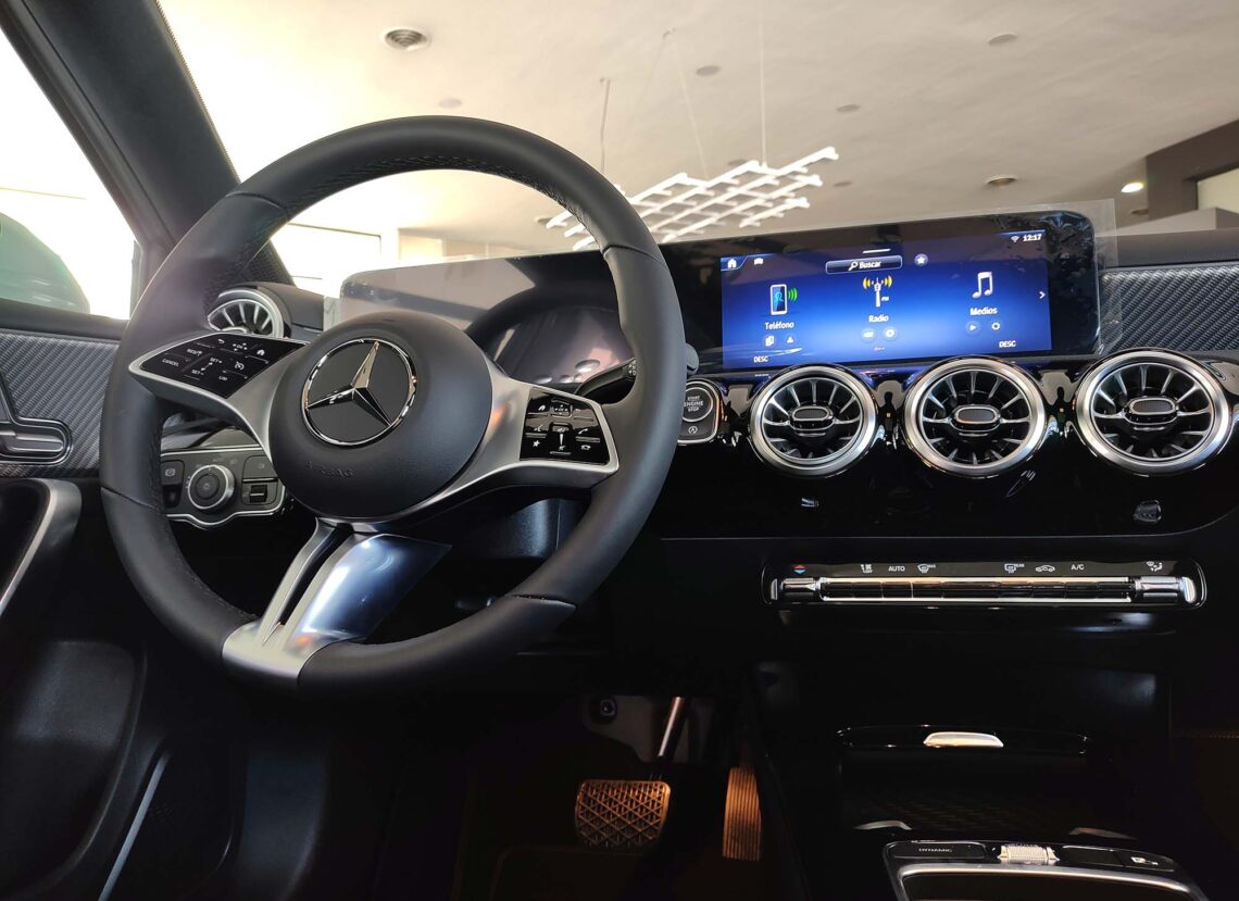 Mercedes-Benz A 200 Progressive con precio y beneficios especiales