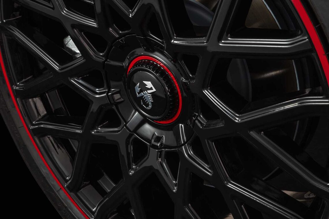 Fastback Abarth: el SUV Fiat se presenta oficialmente