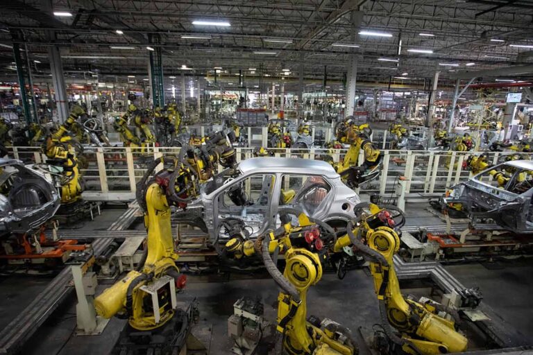 Nissan: así trabajan los robots en las plantas de Sudamérica