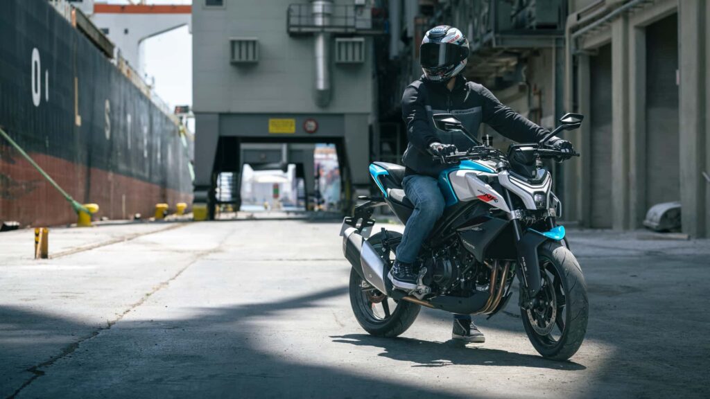 La nueva CFMoto 450NK fue presentada en el país ¿qué ofrece?