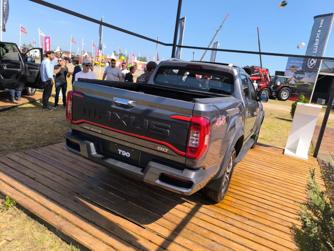 Maxus debutó en Argentina adelantando sus pick-ups T60 y T90