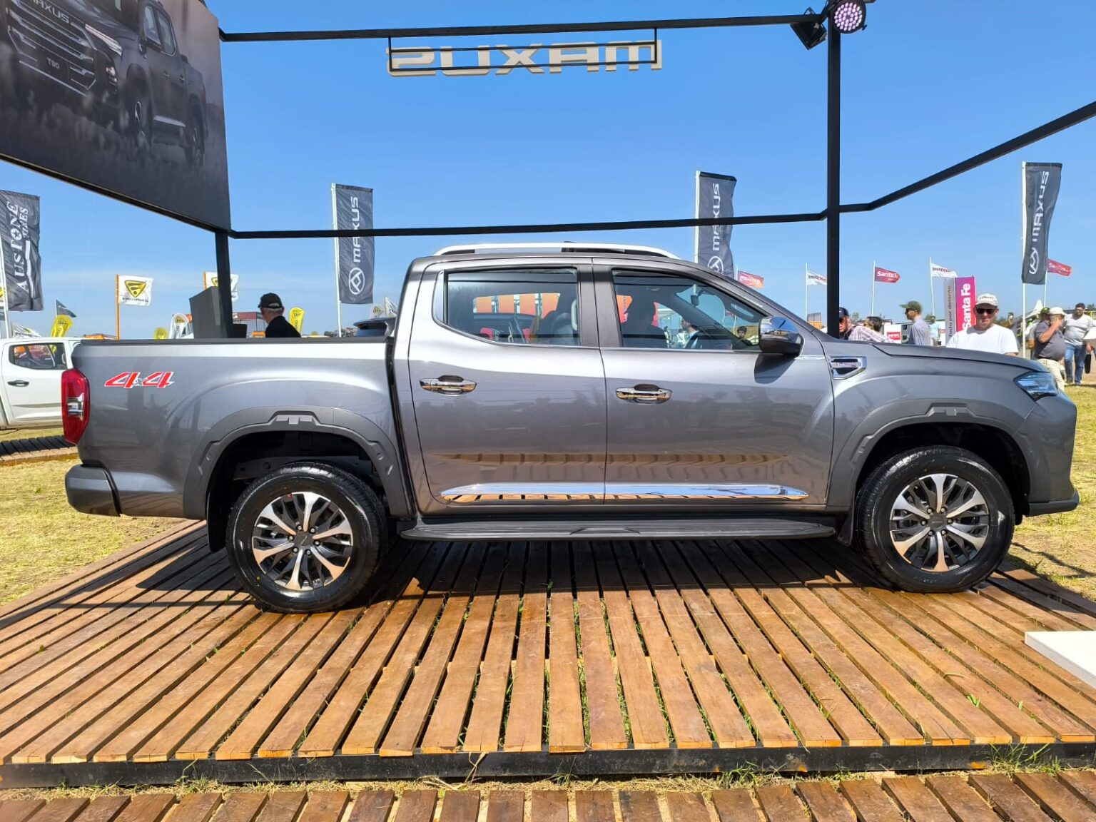 Maxus debutó en Argentina adelantando sus pick-ups T60 y T90