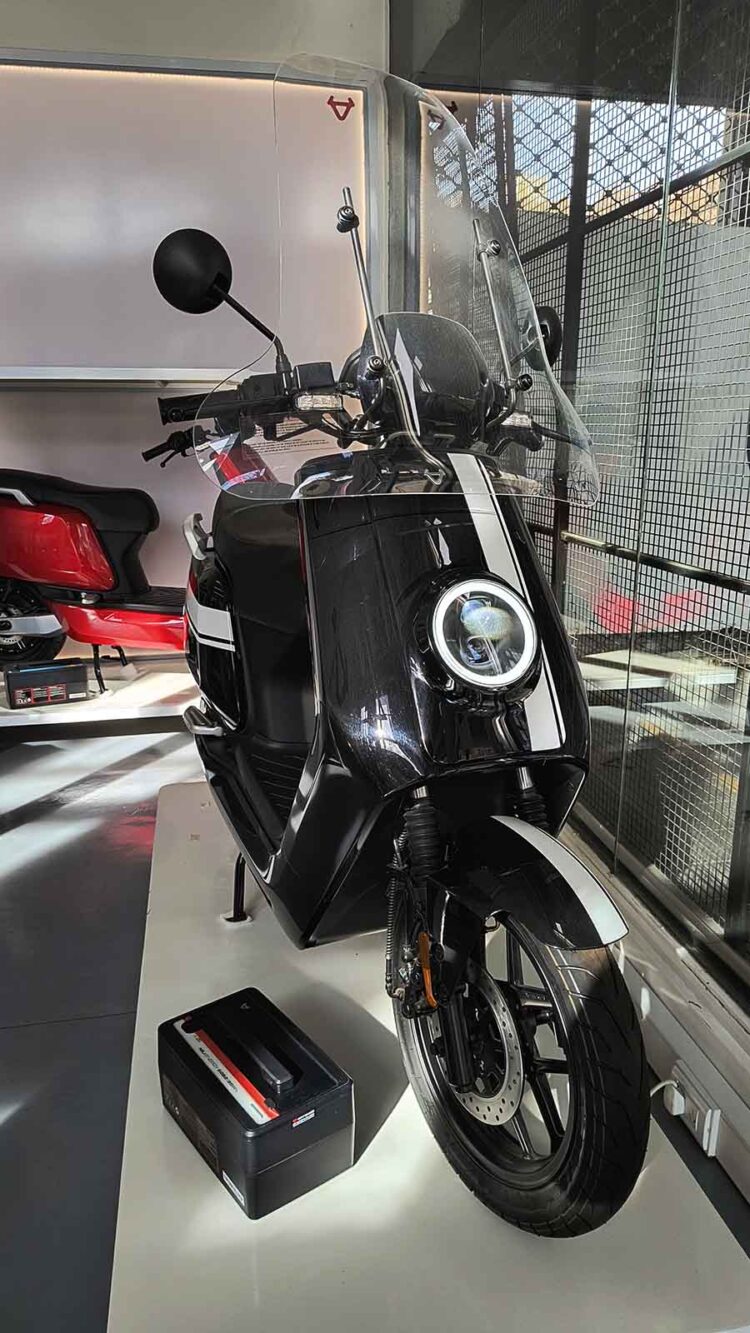 Nuuv NQi GTS: conocé este scooter eléctrico tope de gama