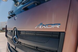 Nuevo Axor: Mercedes-Benz Camiones y Buses presenta el renovado ultrapesado